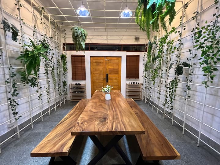 4br House With Beautiful Rooftop Near Bts Ekkamai - Bangkok