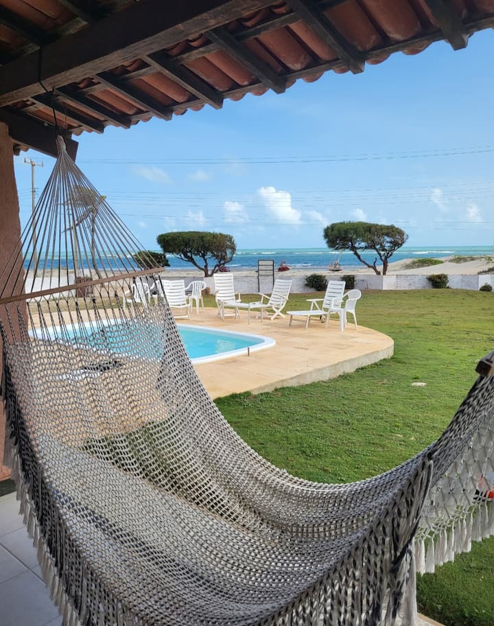 Casa à Beira Mar, Com Piscina - Lagoinha