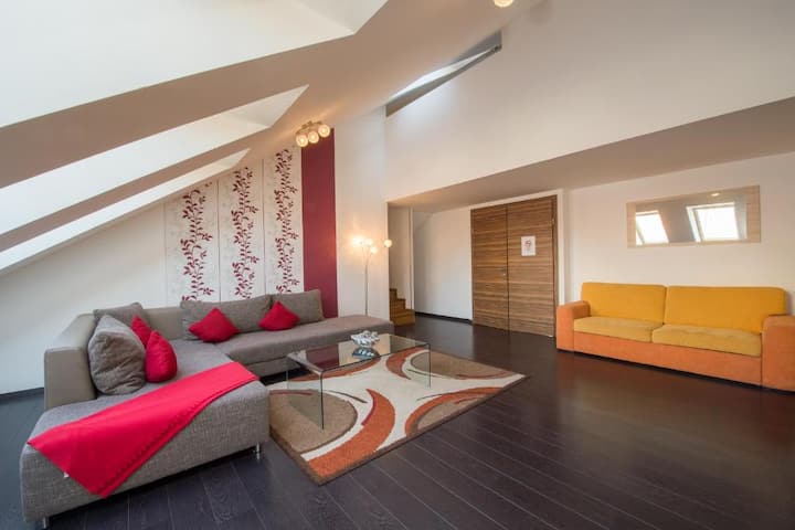Bcr-duplex Two-bedroom Apartment - Budapest