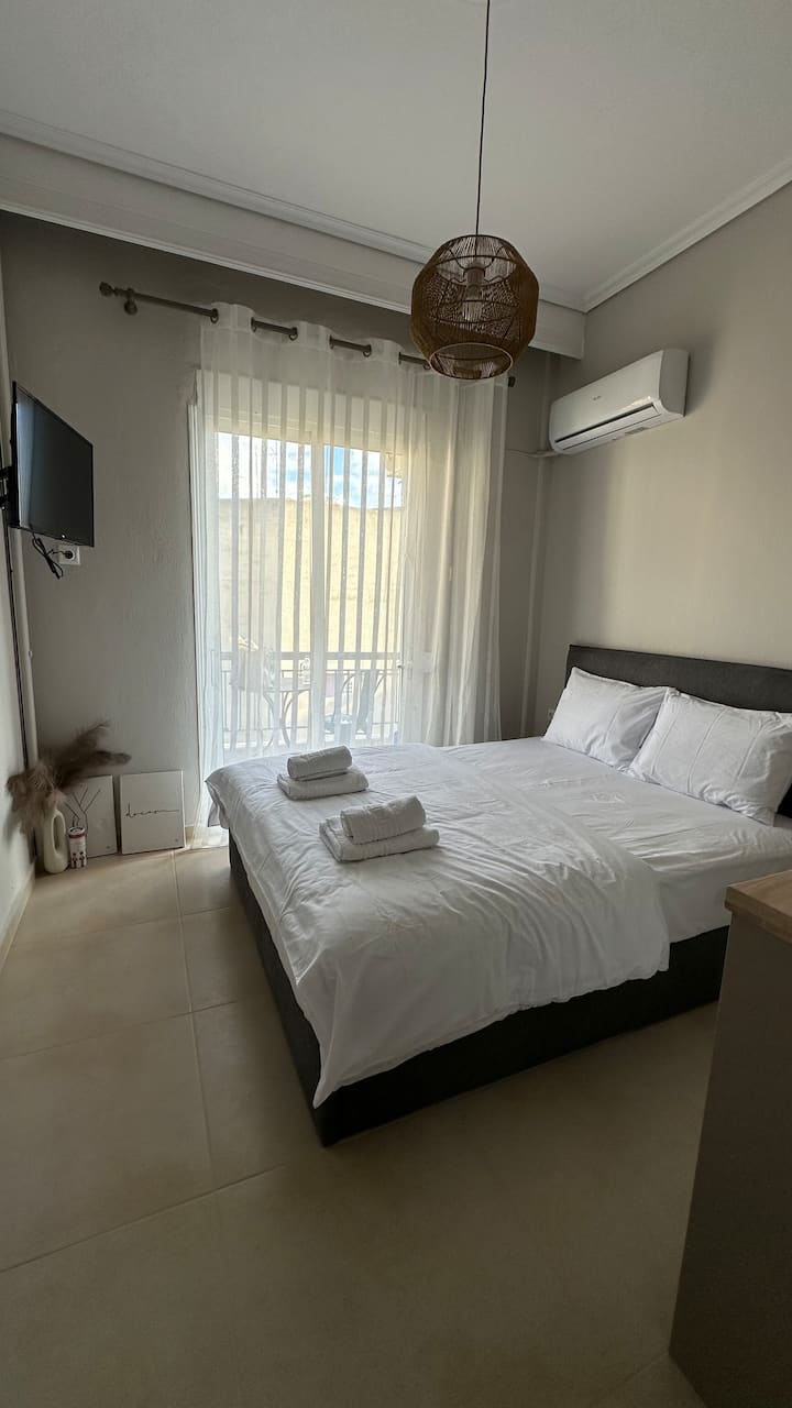 Tinyhug Apartment - Драма