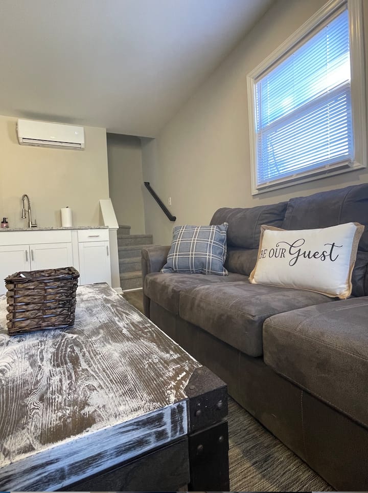 Cozy Apartment, Mins To Downtown - Raleigh, NC