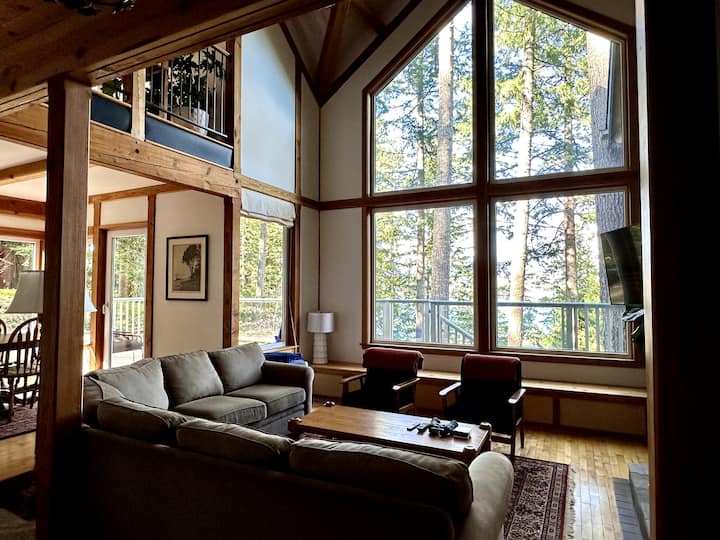 Bluewater Cabin Retreat - Bowen Island