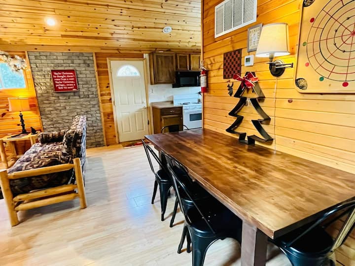 Sunset Cottage @ Evergreen Campsites & Resort - Pearl Lake, Redgranite