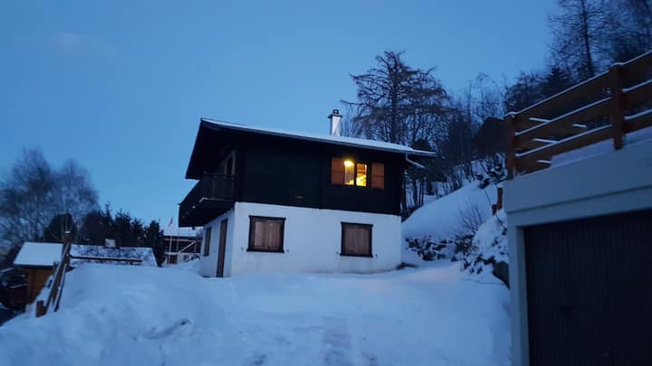 Charmante 3-zimmer Wohnung In Einem Chalet - Nendaz
