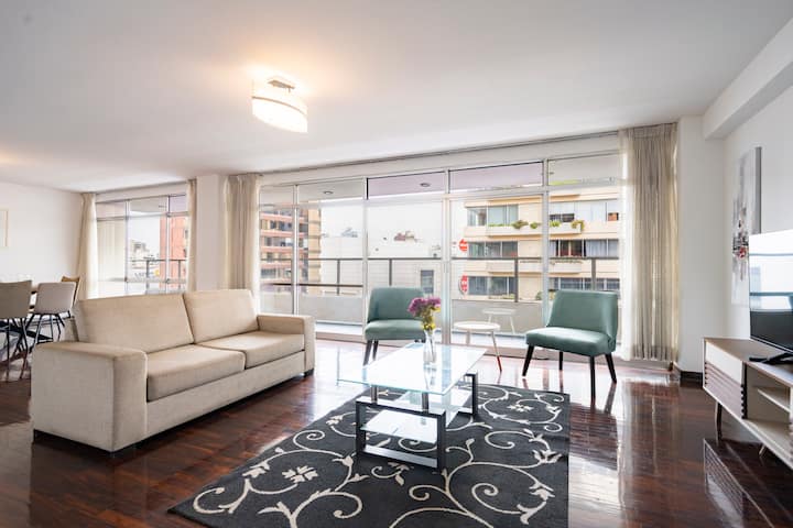 4br/3.5ba Large Central In Miraflores - Peru