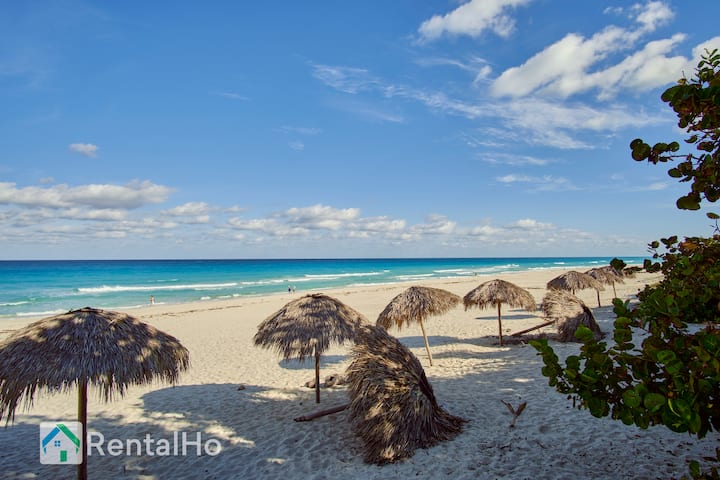 Absolute Rest And Central Location On The Beach - 바라데로