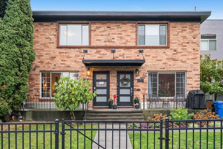 Charming 3b2b Home With Yard 4 Queen Beds Sleeps 8 - Ballard - Seattle