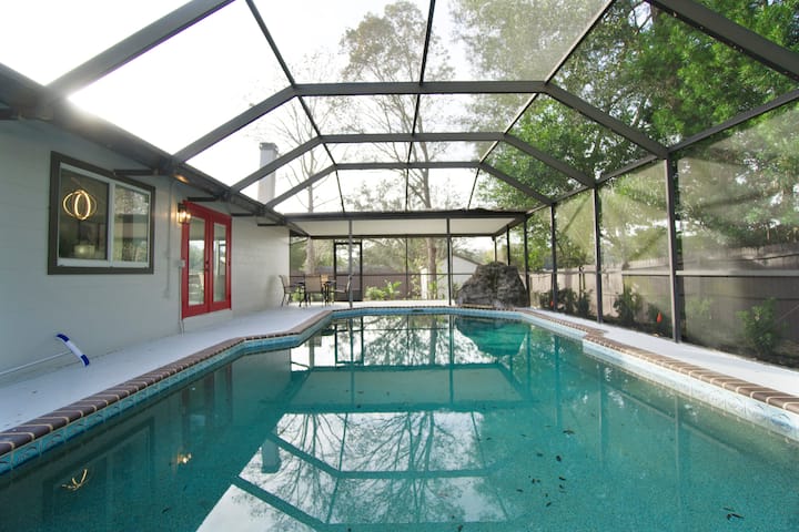 Moxy Luxe House / Heated Pool/ King Bed Ste - Maitland, FL