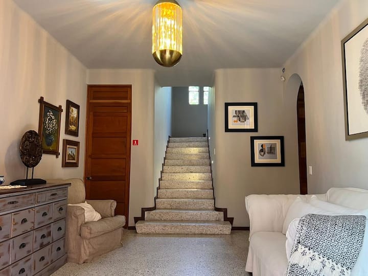 16 Wonderful Loft Luxe A/c & Kitchen, La Americana - Guadalajara