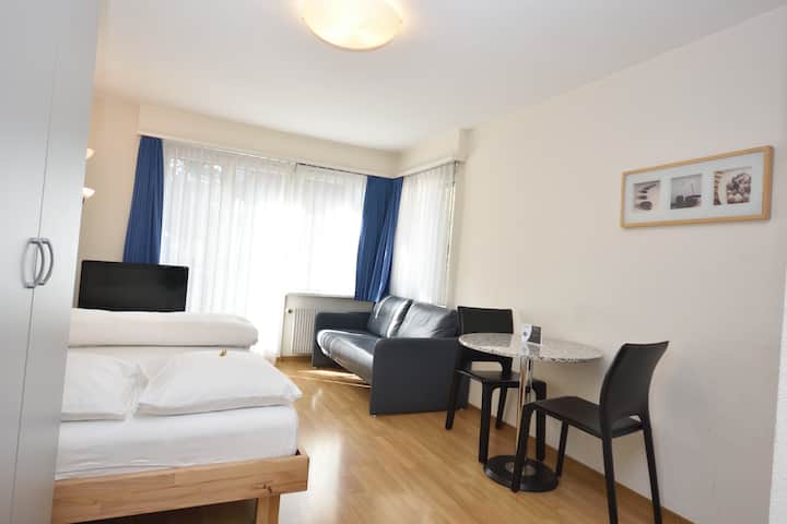 Modern Studio City Center (Crown 33) - Zurich