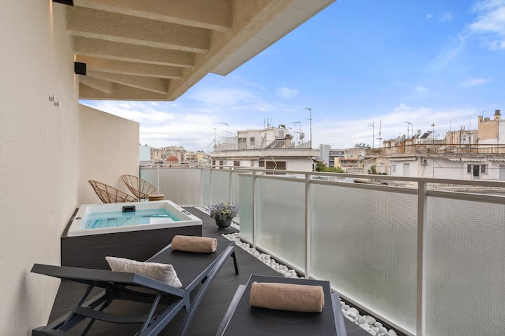 Penthouse Acropolis Area Suite With Hot Tub - Athens