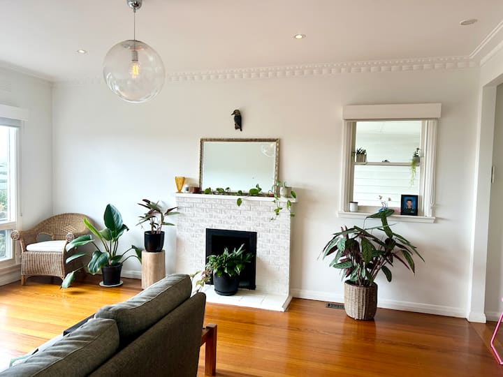 Bright Home & Garden In Geelong - Geelong