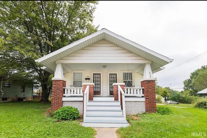 Charming 2 Bdrm Bungalow In Bloomington, Near Iu - Bloomington, IN