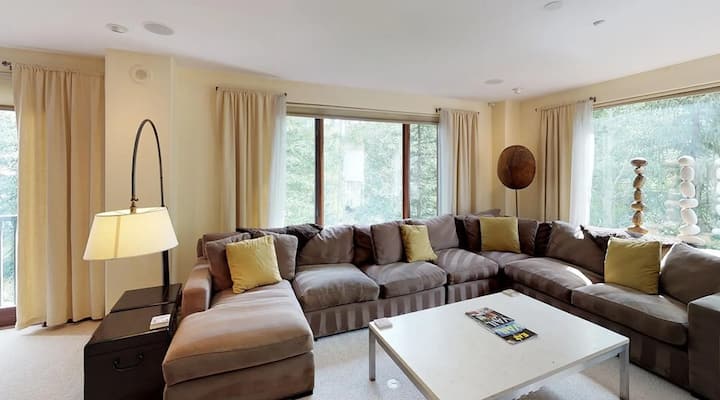 Liftside 3br~unit C42~ski-in/out - Vail, CO