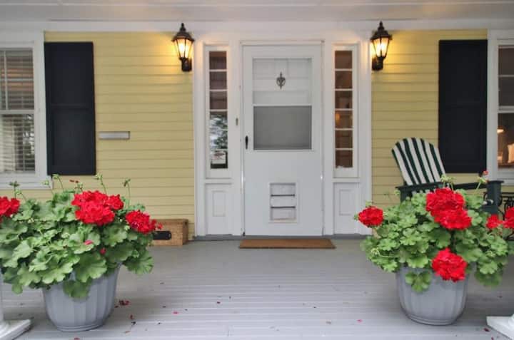 Next Station Heaven-town Motto - New Canaan, CT