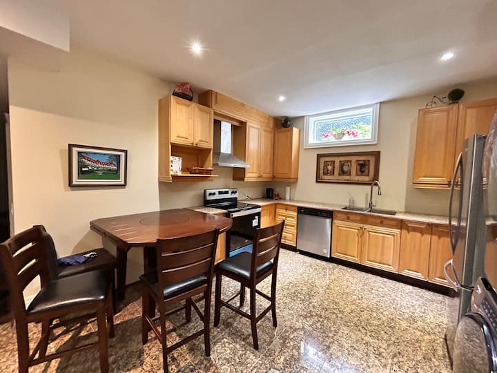 Luxury Huge 2 Bedrooms - Milton