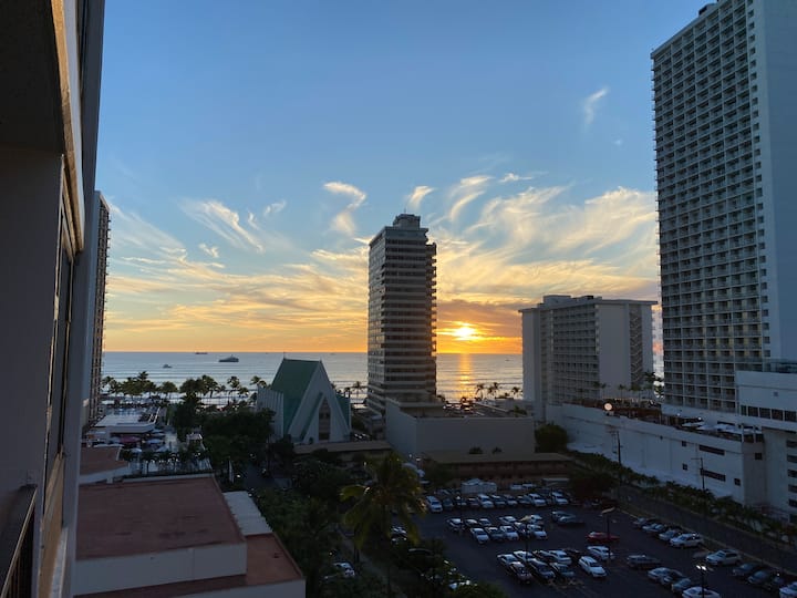 Gorgeous Waikiki Condo! - Honolulu, HI