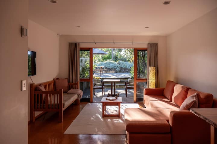 Waterfront, 50metres To Shops - Raglan