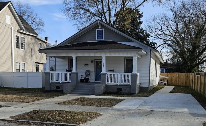 Nestled Bungalow Near Ecu & Ecu Health - Greenville