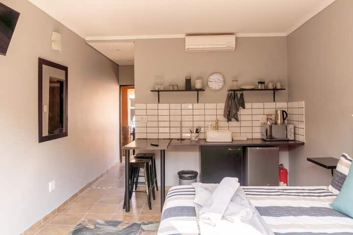 Sparkling Clean & Great Location - Bloemfontein