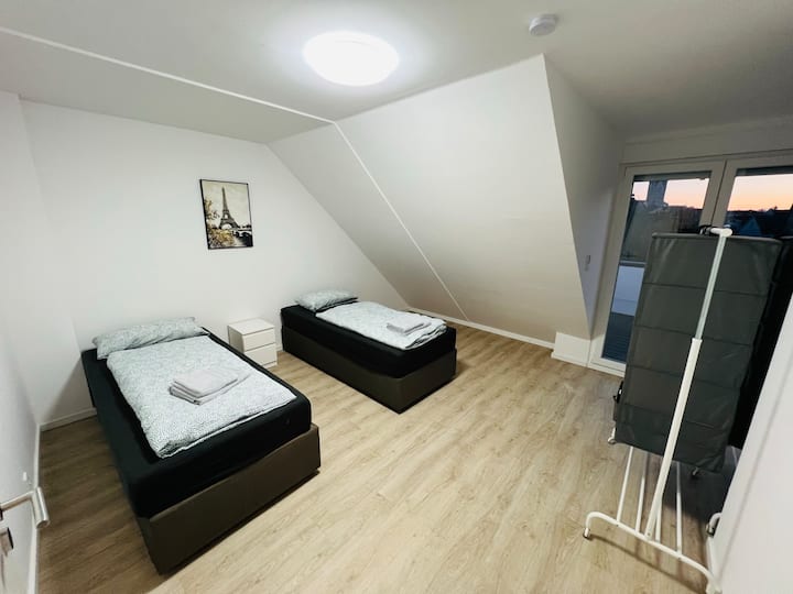 Cosy Apartment | 6 Beds | 3 Bedrooms | Balcony | - Paderborn