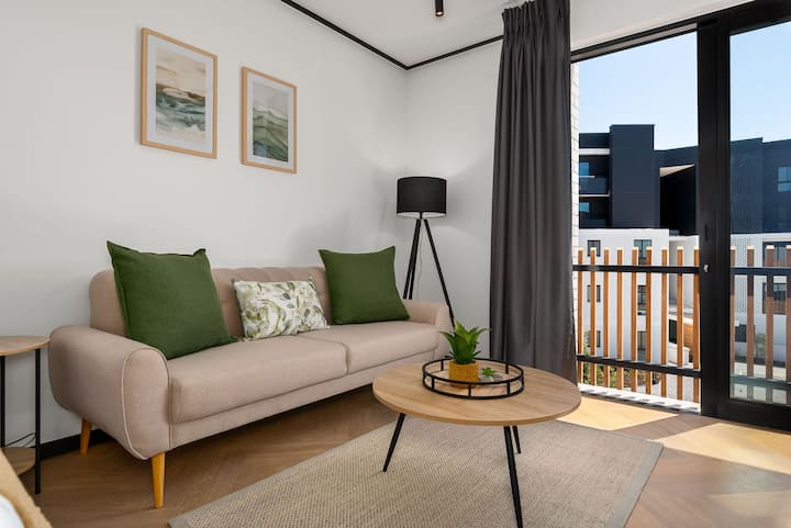 Cozy Studio In New Development | Backup Generator - Goodwood