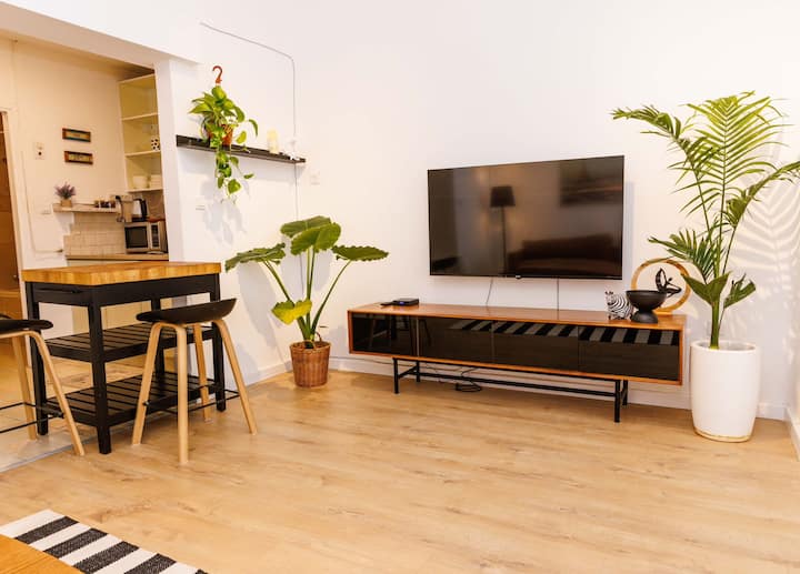 Stylish Studio Apartment - Tel Aviv