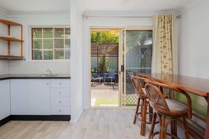 The Elizabeth—a Romantic Garden Retreat For Two - Newcastle, Australia