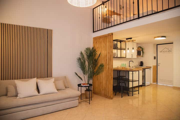 Aviothic Home - Naples Airport (NAP)