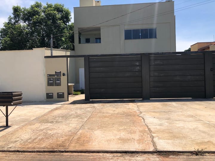 St. Santa Genoveva - Sobrado - 3q * 3b * 12p - Goiânia