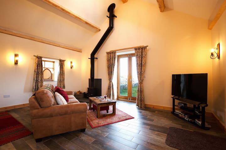 Stylish Barn Conversion In Rural Setting - Rhosneigr
