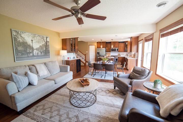 Beautiful Townhome! A+ Location - Maple Grove, MN