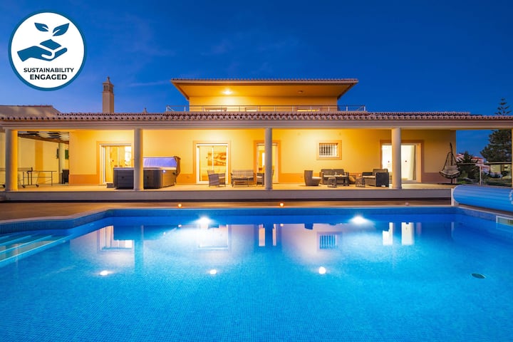 Villa W/ Heatable Pool And Jacuzzi In Carvoeiro - Algarve