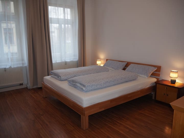 Elegante 3-raum Wohnung In Elbnähe, 2 Schlafzimmer - Radebeul