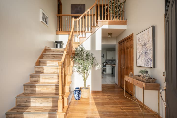 50 % Off Monthly Stay, Stylish 12 Beds 4 Baths - Grand Rapids, MI