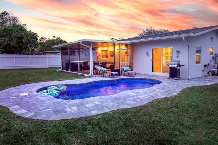 Seahorse Cottage - Pool Home - Naples, FL