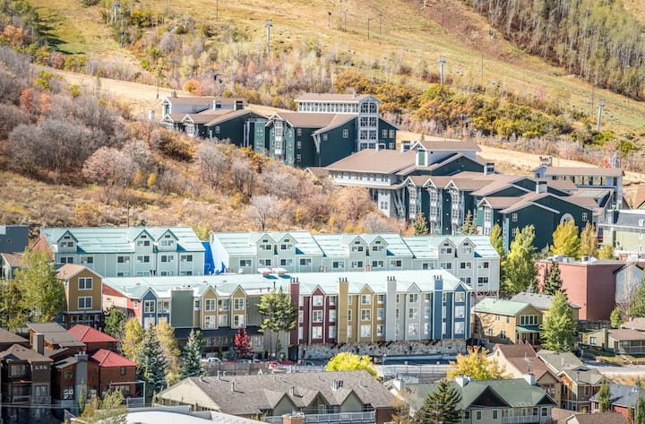 Park City Resort/almost Ski In/out- Base Of Mount. - Park City, UT