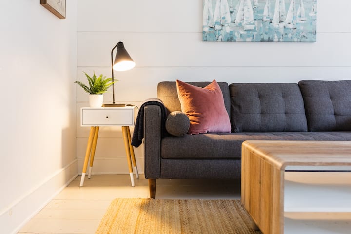 Sandpiper Suite | Minutes To Sandbanks - Sand Banks