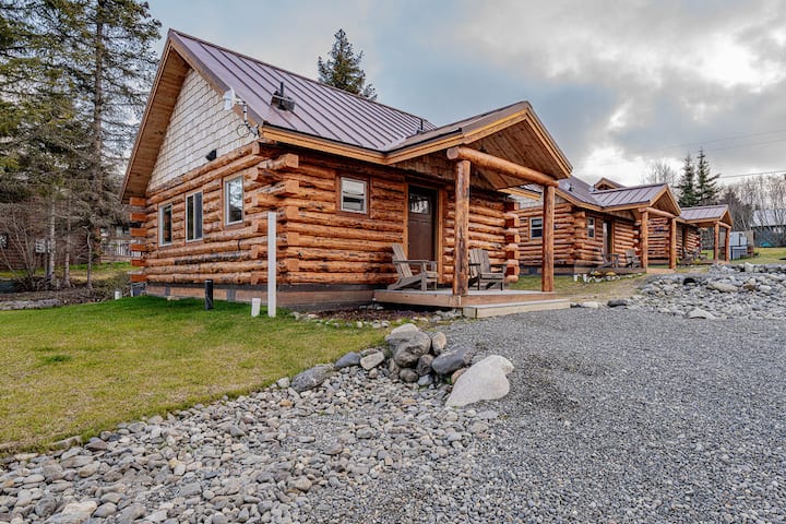 Lakeshore Lodging Cabins - Homer, AK