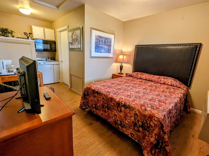 Bog Motel - One Queen Bed With Kitchen - Carson, WA