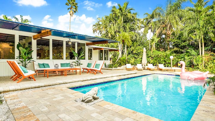 Casa In Tropic Paradise With Pool And Bbq - North Miami Beach, FL