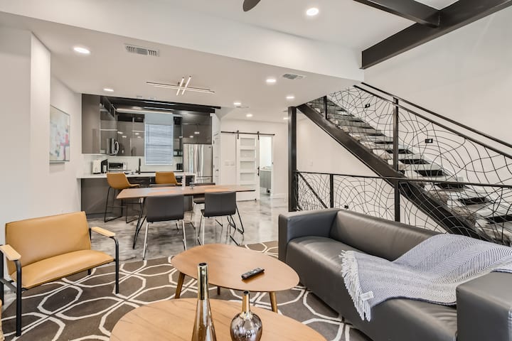 Brand New Townhome W/ Rooftop - San Antonio, TX