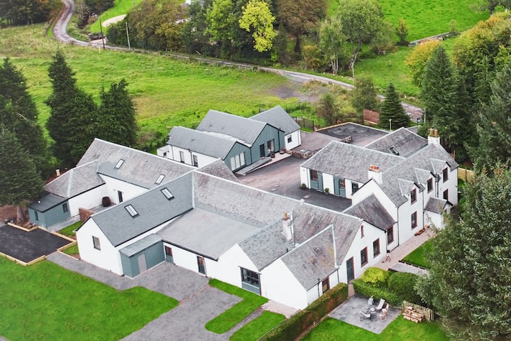 Rachel’s Farm, Farmhouse & Coachhouse W/ Hot Tubs - Aberfoyle