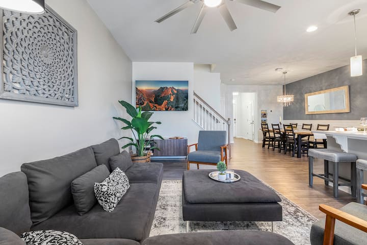 Luxe Designer Retreat | Rtp | Pets Welcome - Cary, NC