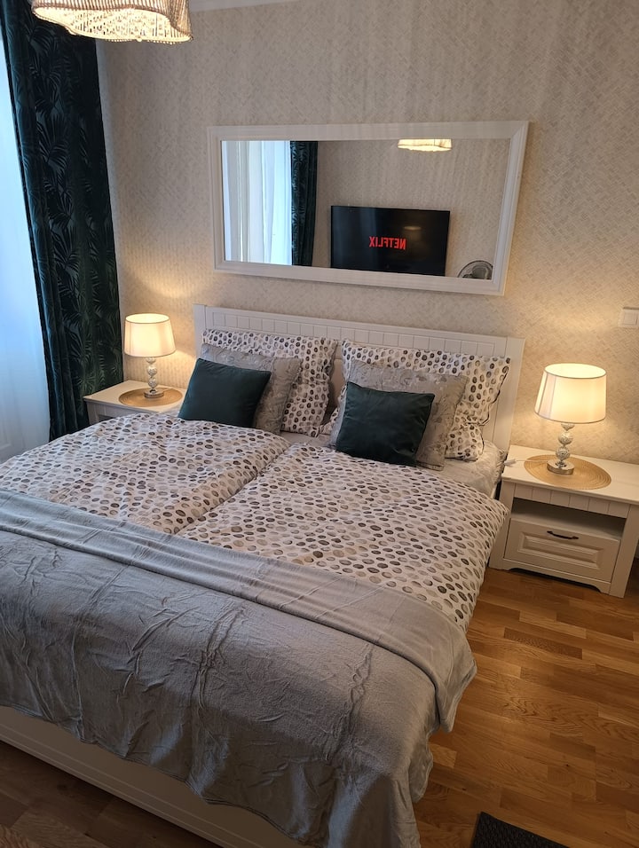 Cozy Apt | Self Checkin | Balcony Haven |  Smarttv - Prag