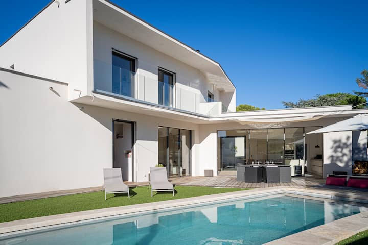 Sunny Holiday Villa In The South Of France - Pérols