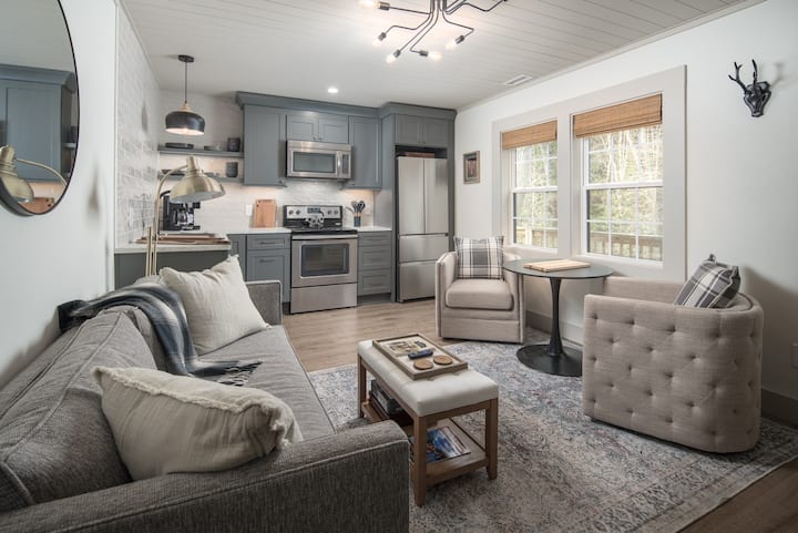 In Town Creekside Carriage House Unit -B - Boone, NC