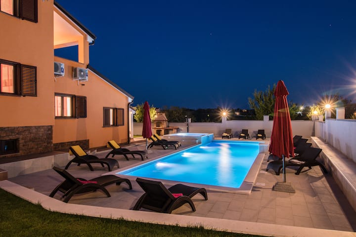 Villa Erica - Fun Family Escape - Pula