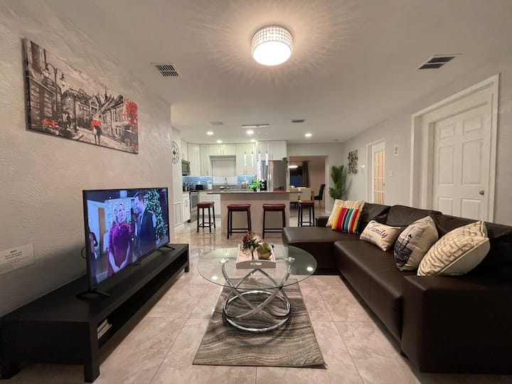 213 Luxury Home + Studio Near Disney & Universal - Altamonte Springs, FL