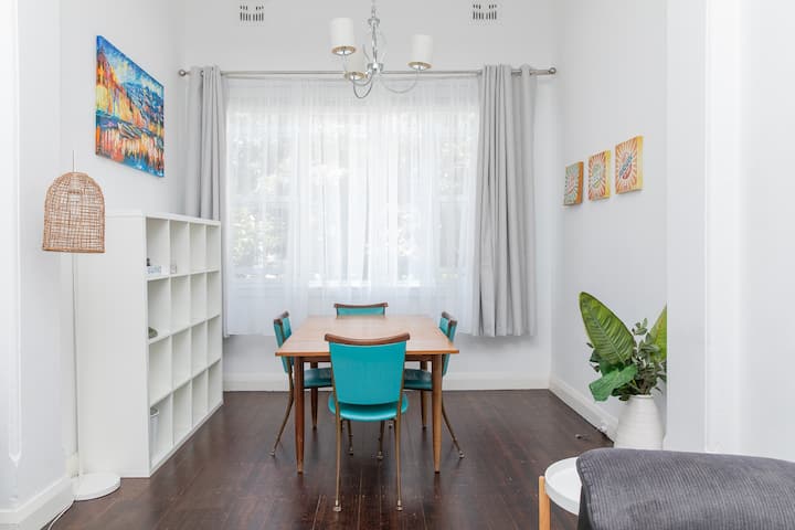 Charming 3-bedroom Heritage Apartment Manly - Manly